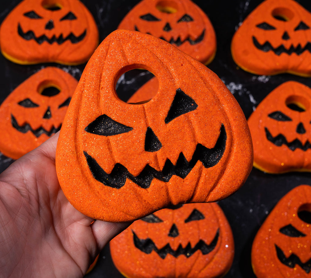 Halloween Spirits Bath Bomb – TwistedAllure